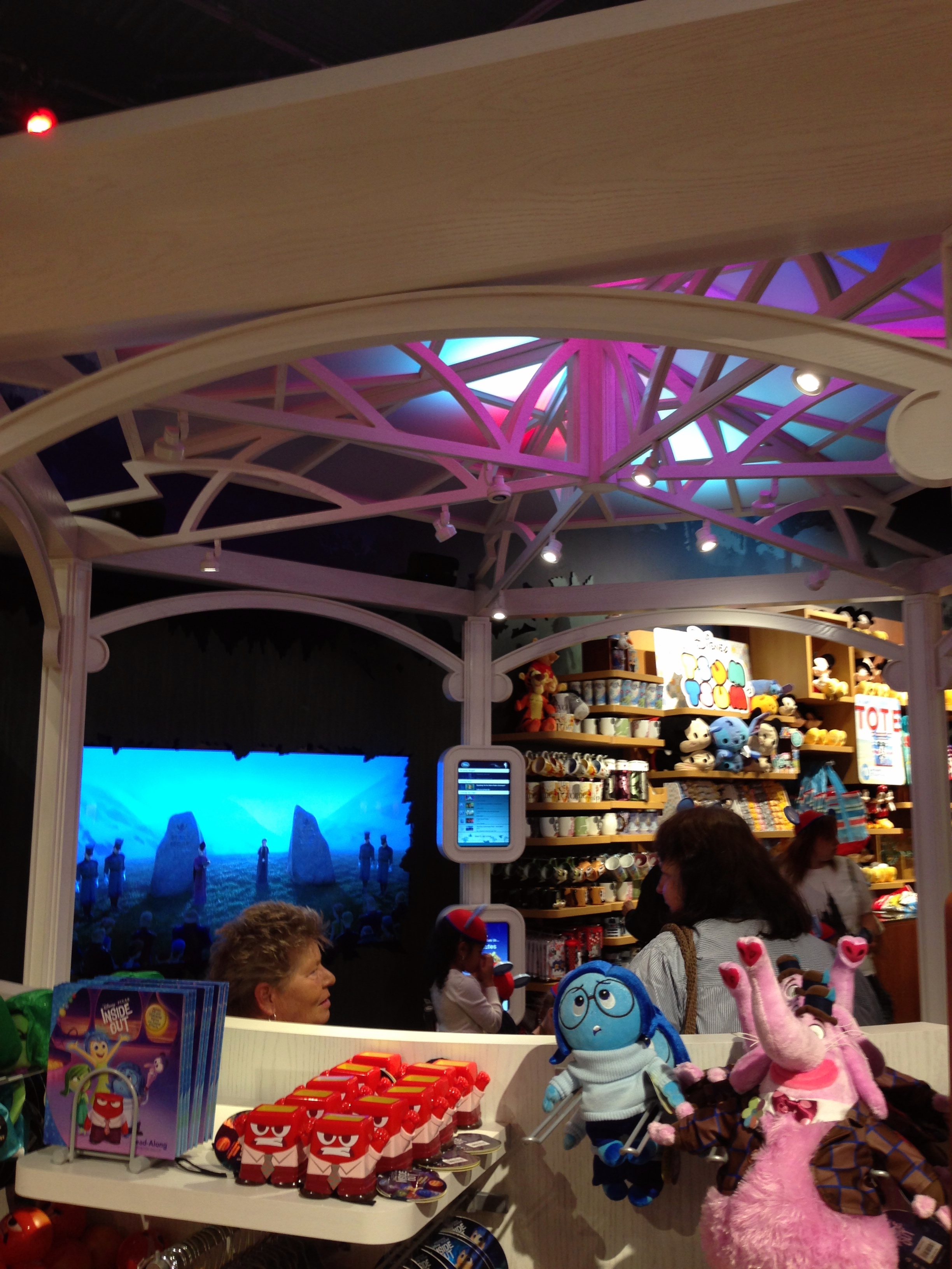 Redesigned Disney Store Brings Renewed Magic to Lehigh Valley Mall ...